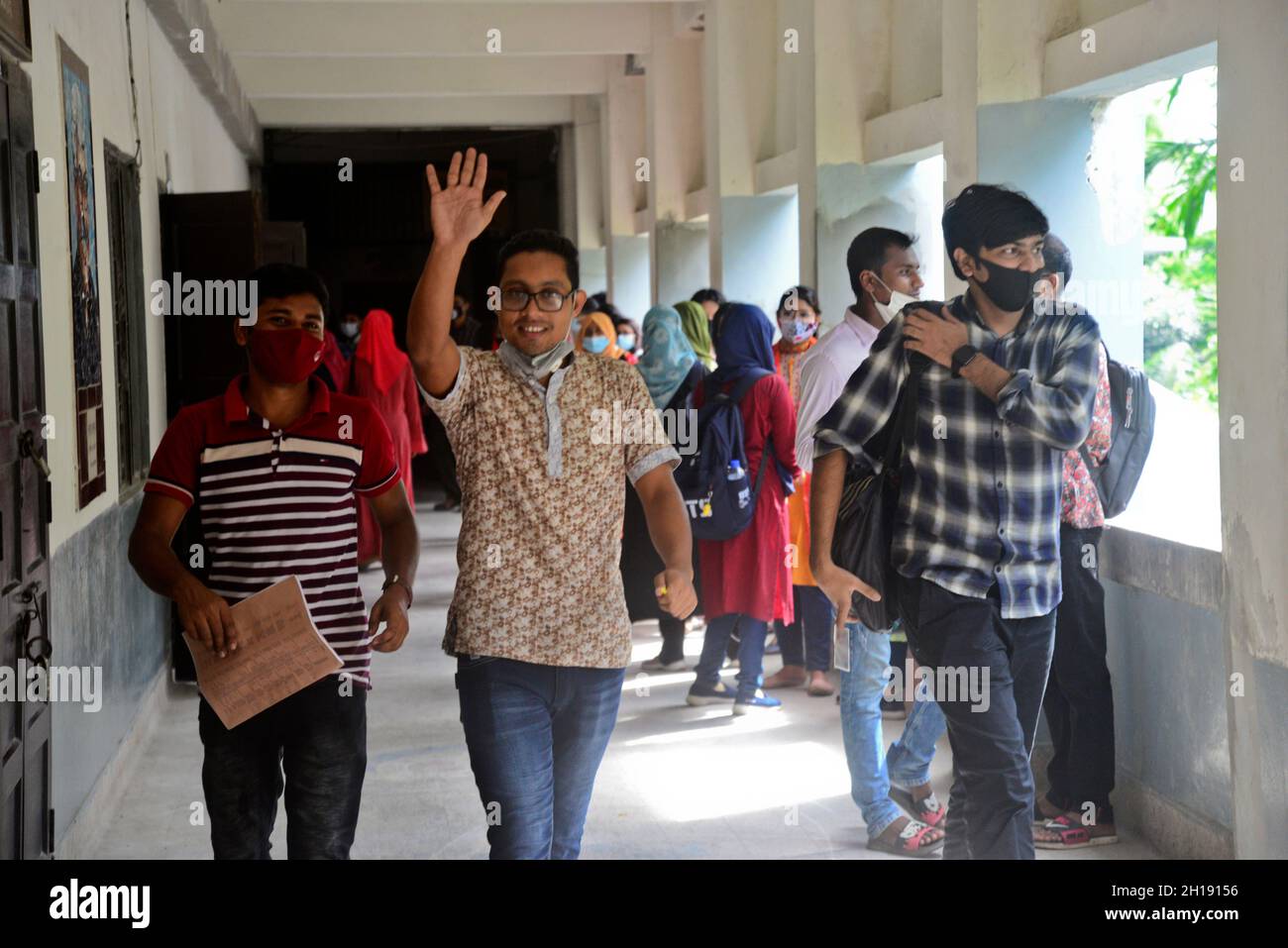 Dhaka, Bangladesh. 17th Oct, 2021. Dhaka University student walks in ...