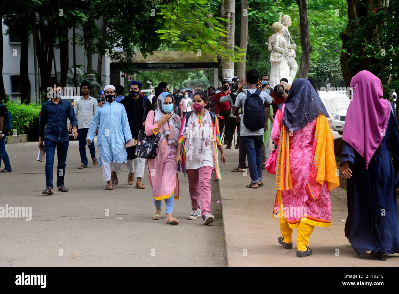 Dhaka, Bangladesh. 17th Oct, 2021. Dhaka University student walks in ...