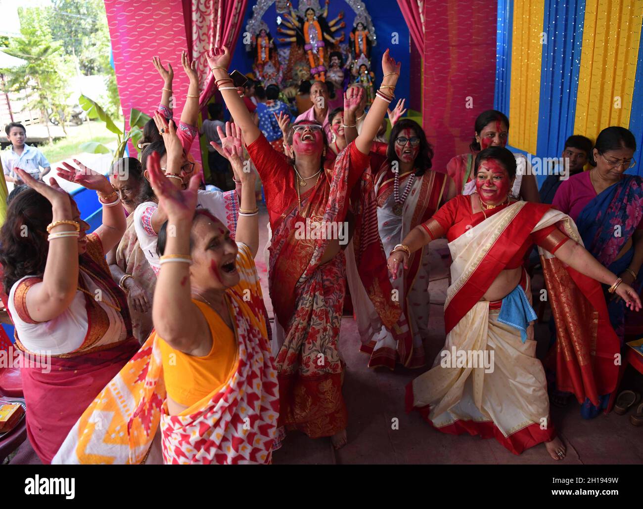 Bengali married women hi-res stock photography and images - Alamy