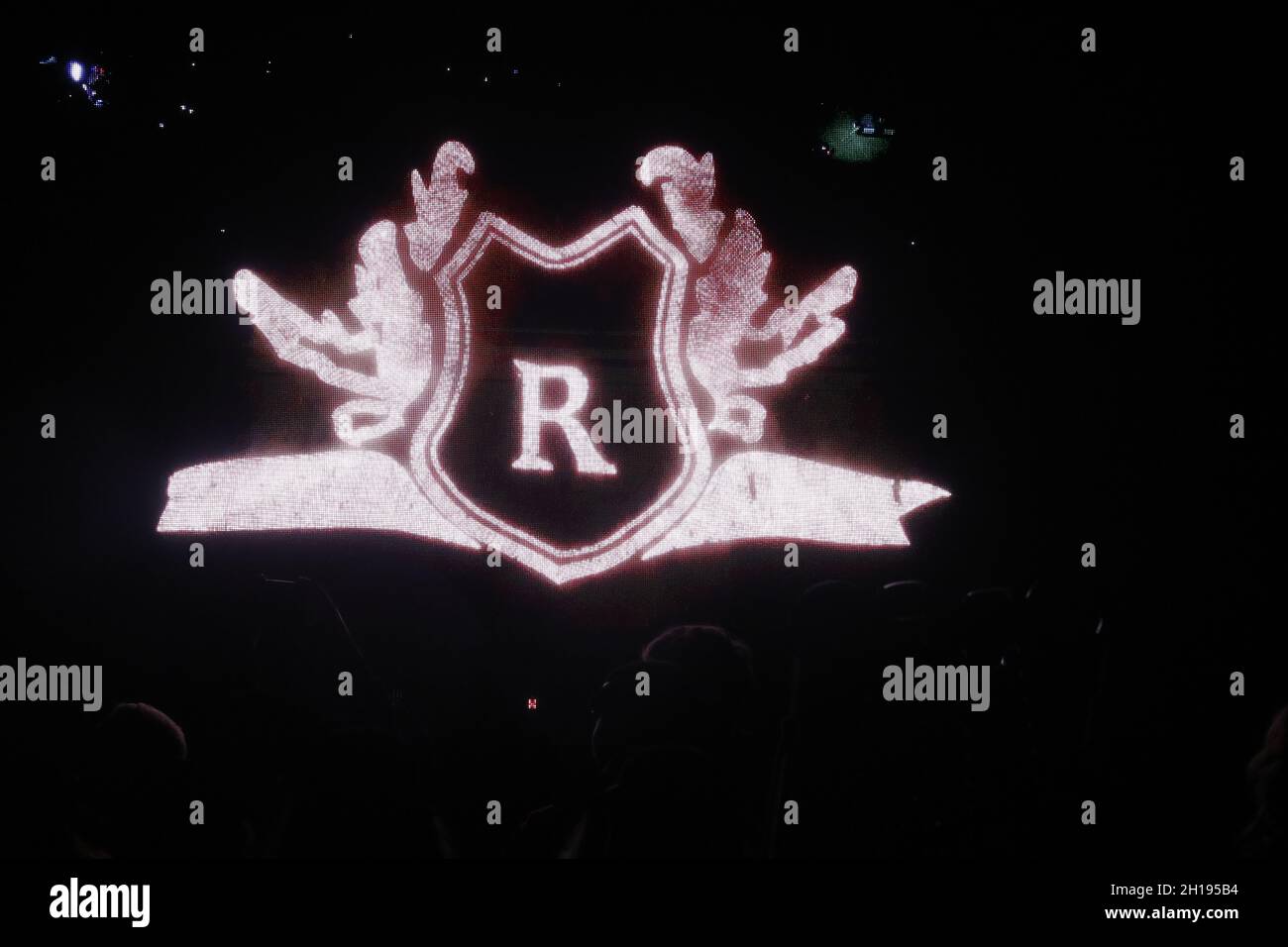 Guinness world record logo hi-res stock photography and images - Alamy