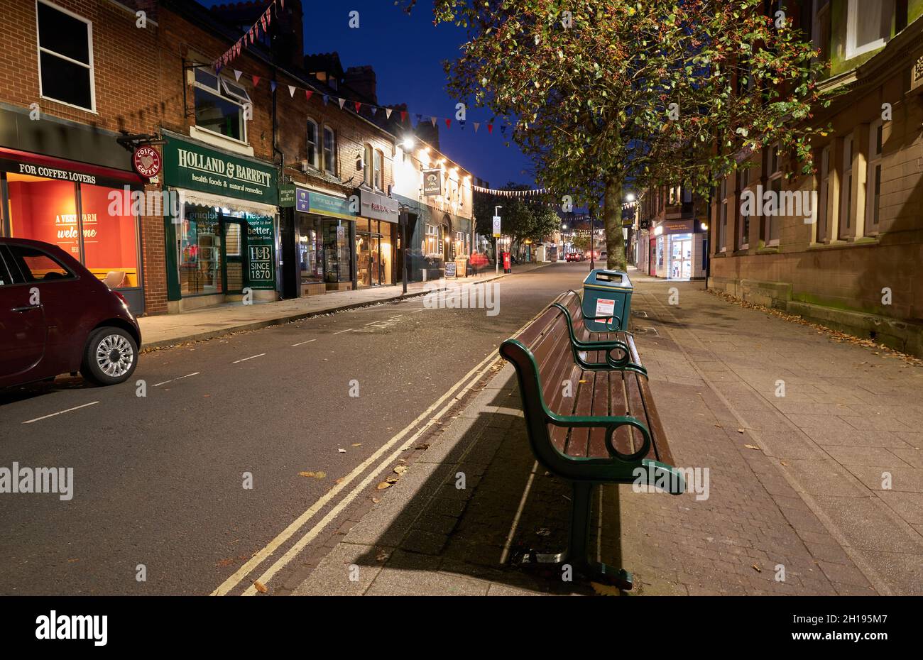 High street at night in Belper, Derbyshire, UK Stock Photo - Alamy