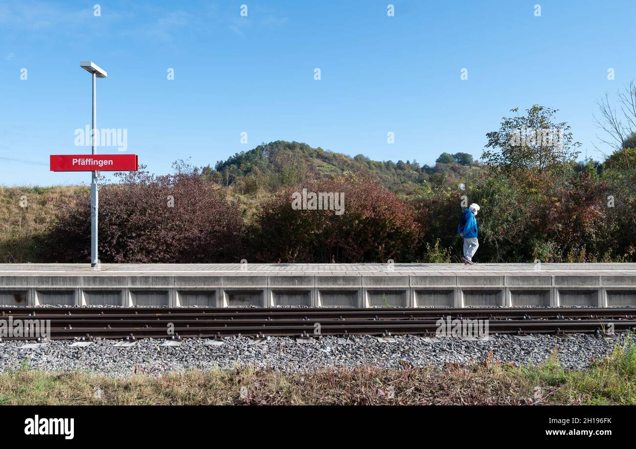 Ammerbuch, Germany. 14th Oct, 2021. A sign points to the station ...