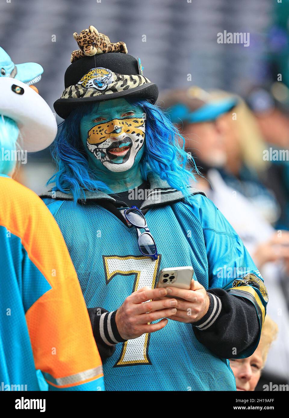 Jacksonville jaguars fan hi-res stock photography and images - Alamy