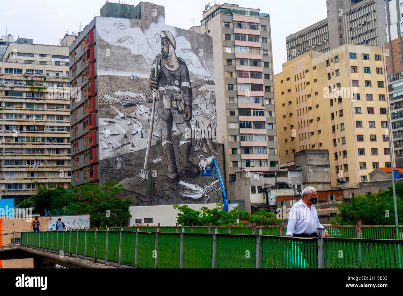October 16, 2021: Brazilian artist and activist Mundano works on the ...