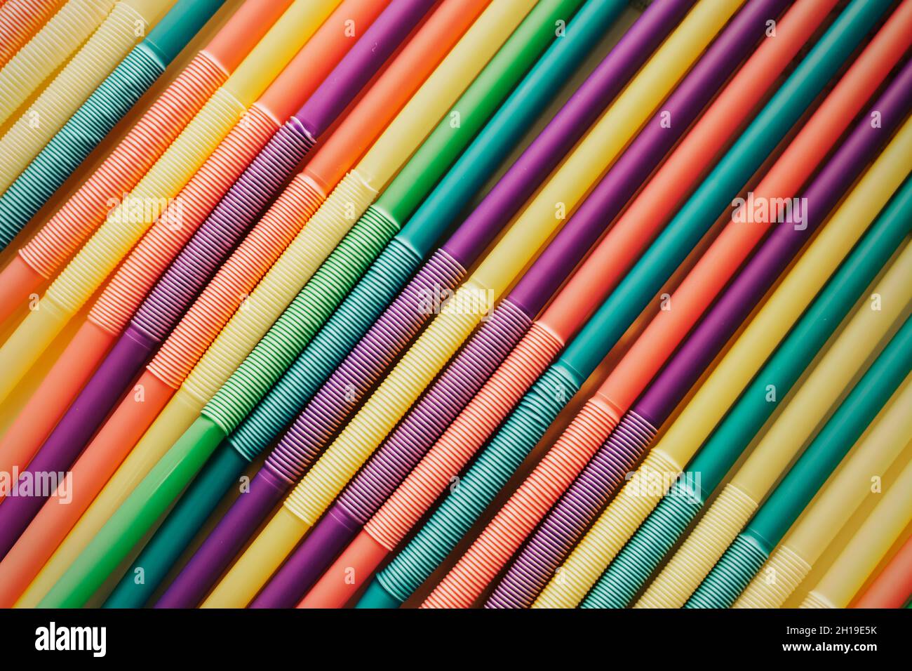 Colored straws hi-res stock photography and images - Alamy