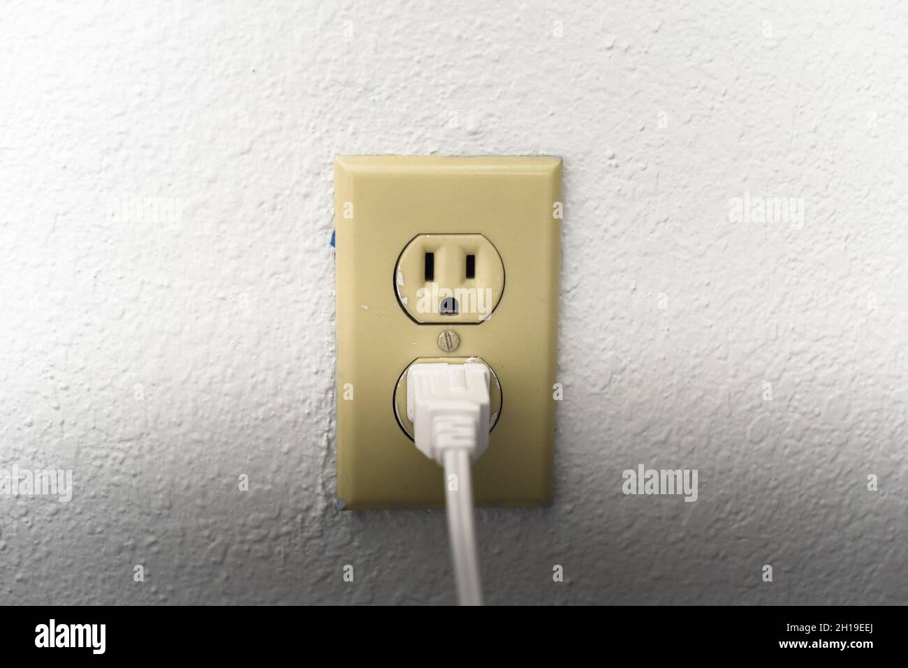 Outlet interior hi-res stock photography and images - Alamy