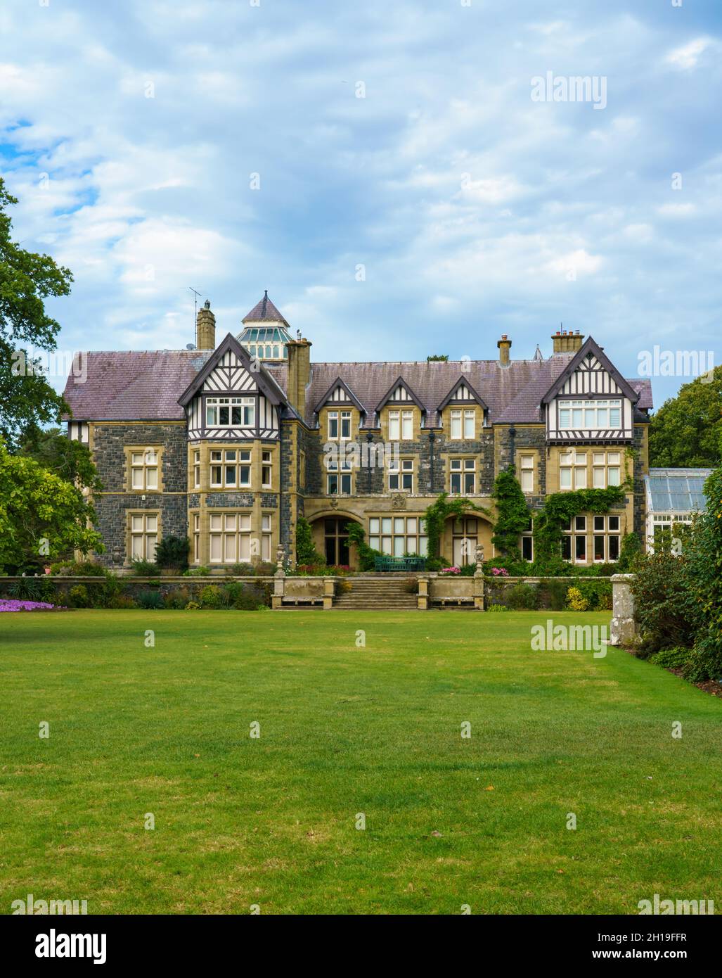 National trust bodnant garden hi-res stock photography and images - Alamy