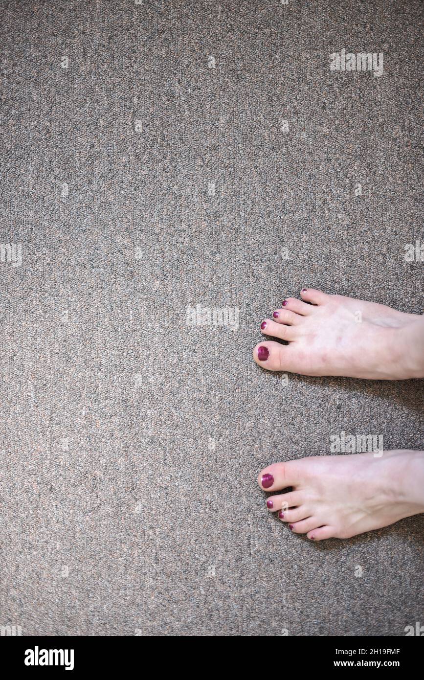 Feet step toe hi-res stock photography and images - Alamy