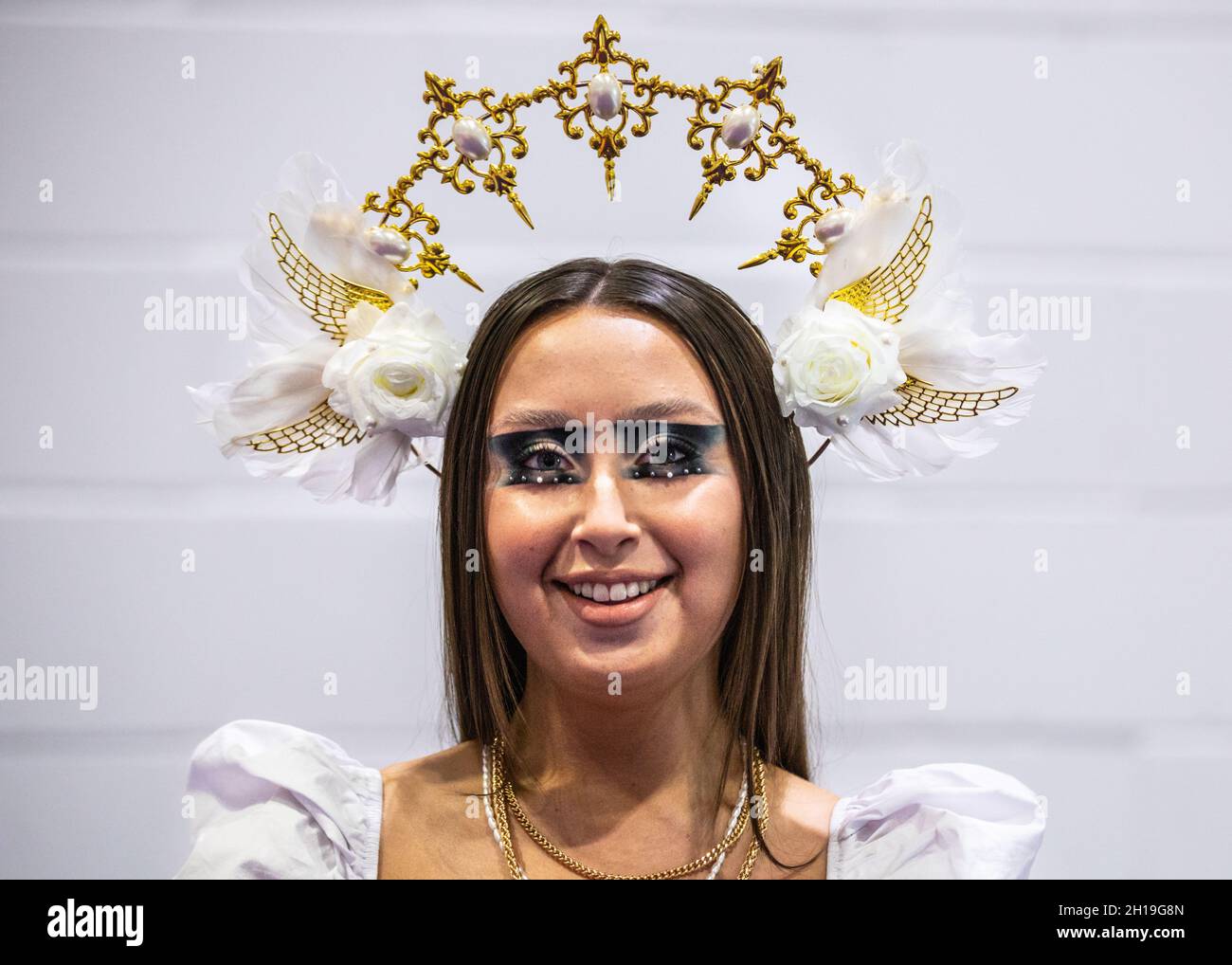 London, UK. 17th Oct, 2021. A model in the makeup competition in the ...