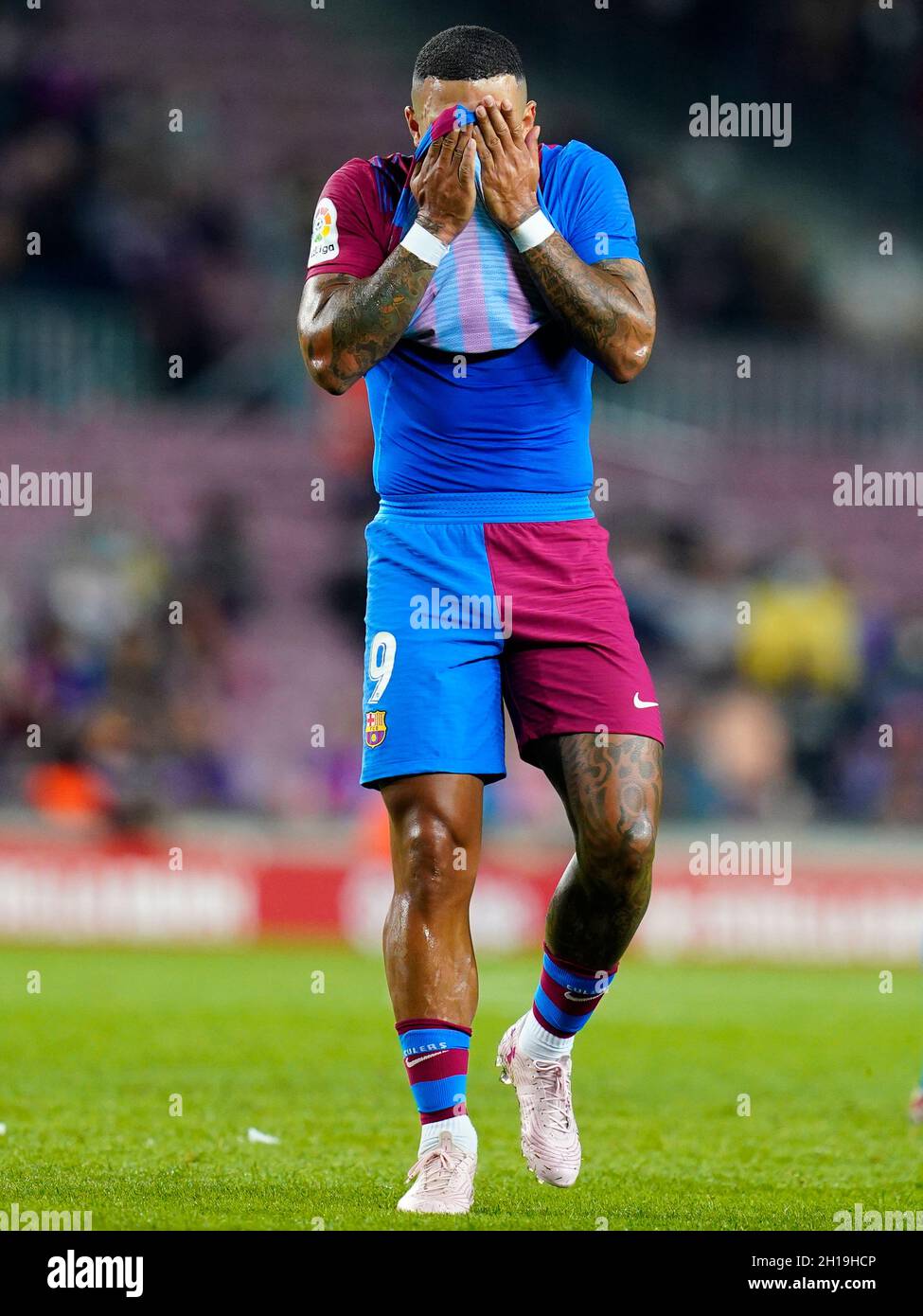 Memphis Depay of FC Barcelona during the La Liga match between FC ...