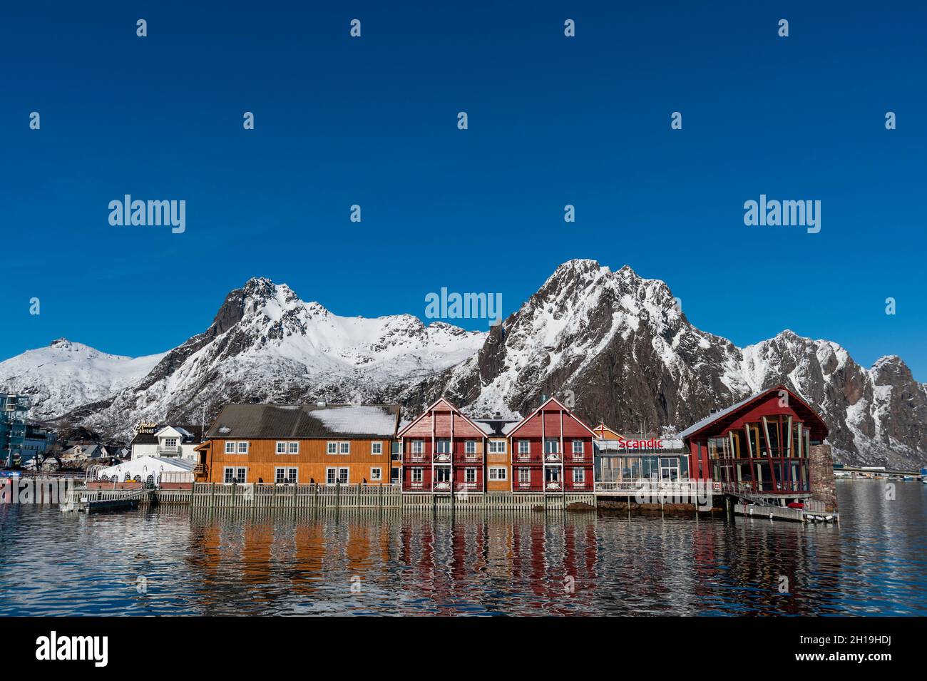 A scenic view of the Svolvaer waterfront and mountains. Svolvaer ...