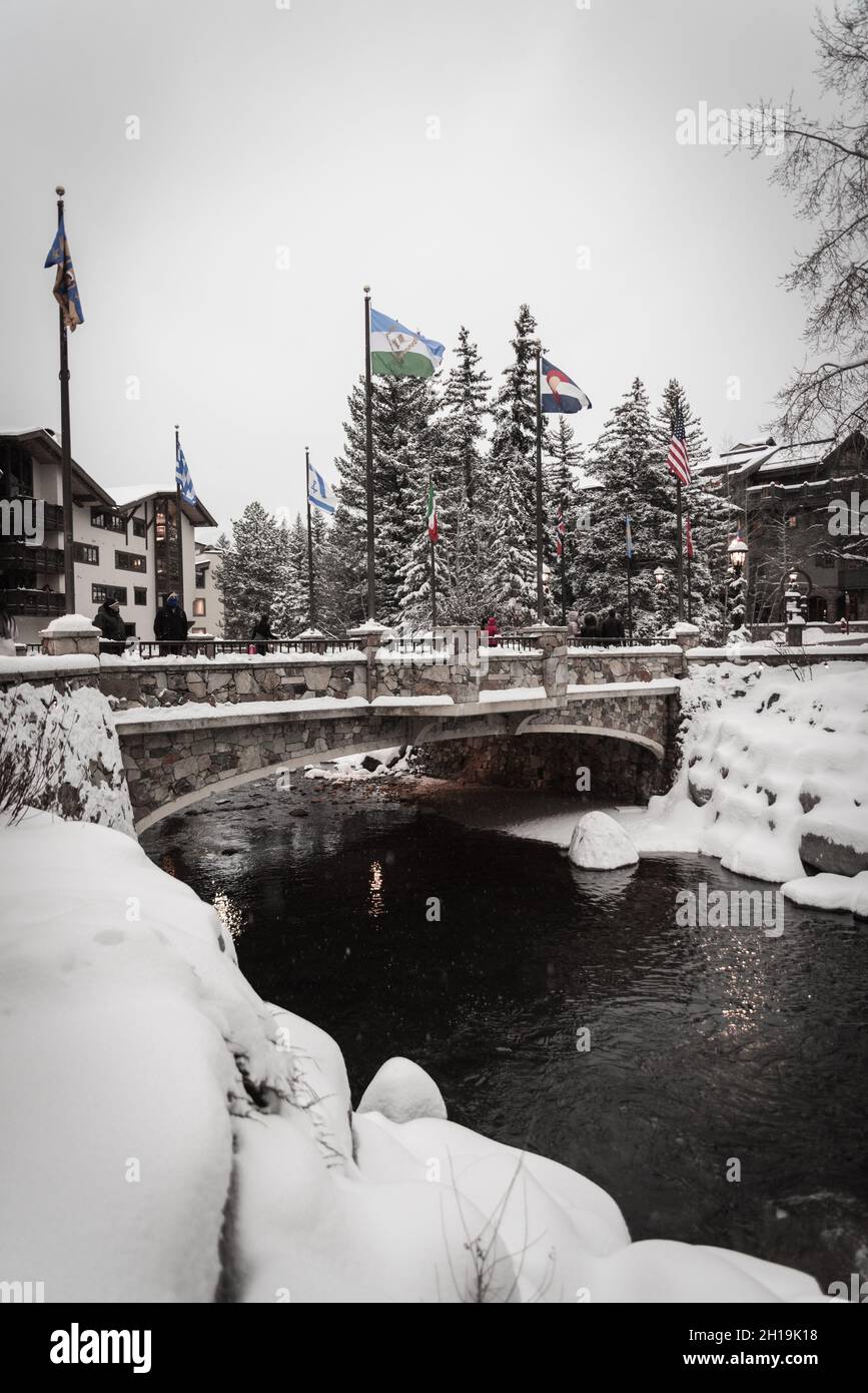 Ski resort travel destination bridge hi-res stock photography and ...