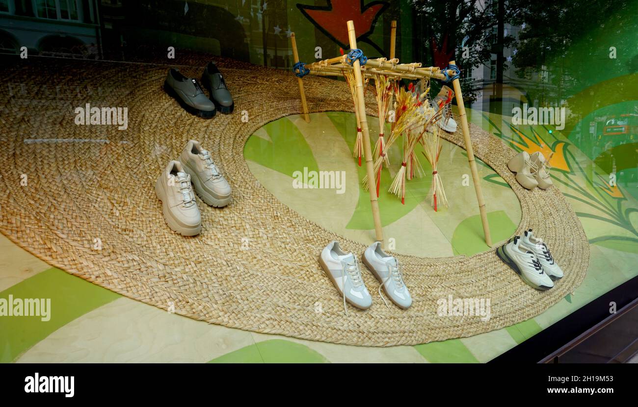 Selfridges Flagship Store display window in Oxford Street London ...