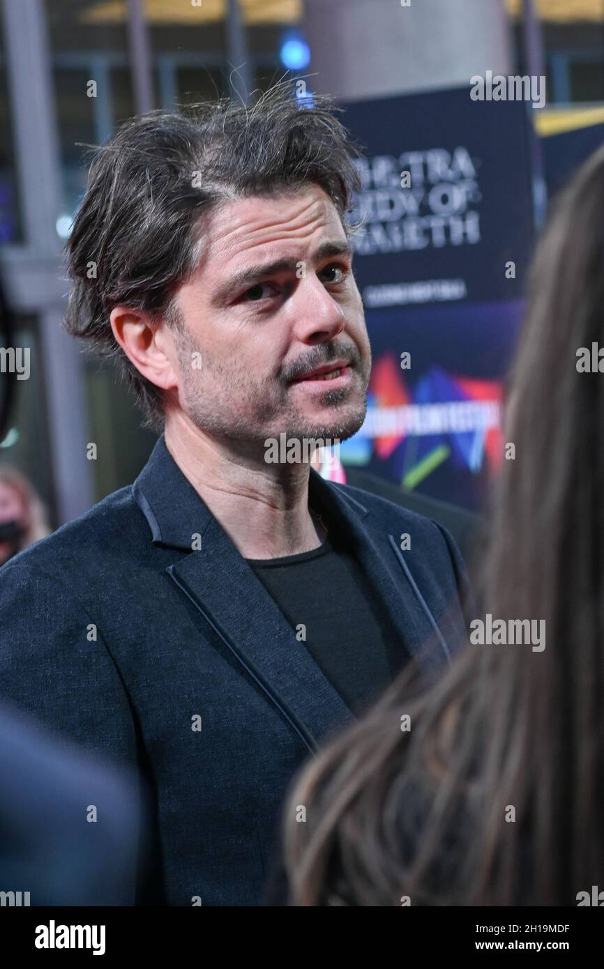 Malachi kirby and rege jean page hi-res stock photography and images ...