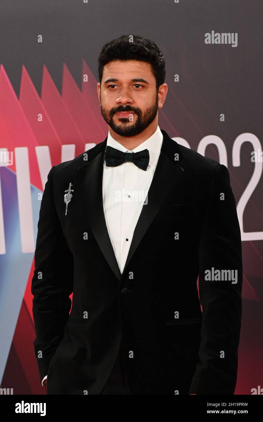 Ali ineson hi-res stock photography and images - Alamy