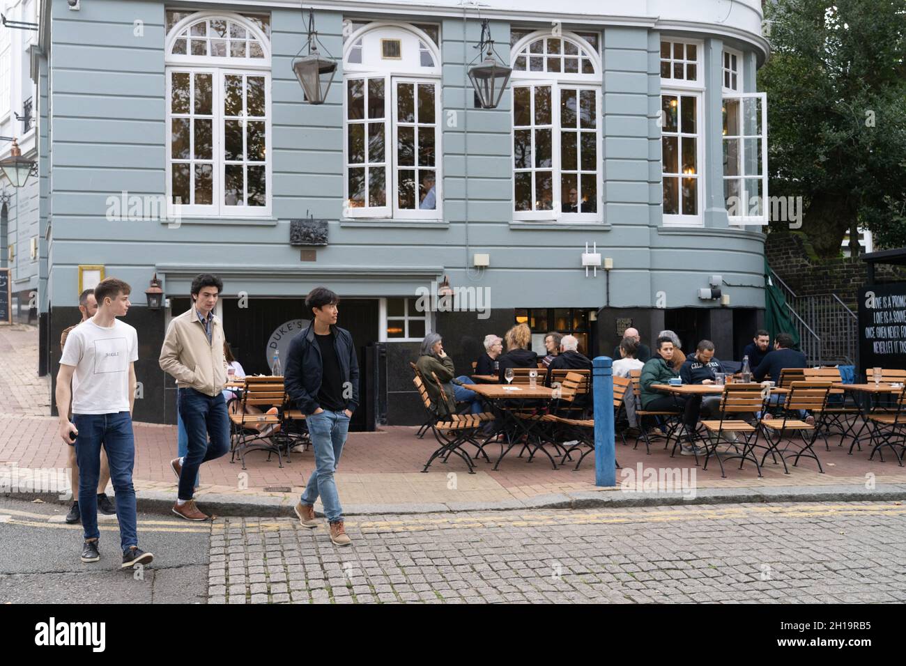 duke's head pub, Putney Embankment, Wandsworth, London, England Stock ...