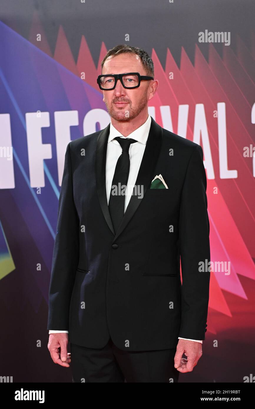 Ali ineson hi-res stock photography and images - Alamy