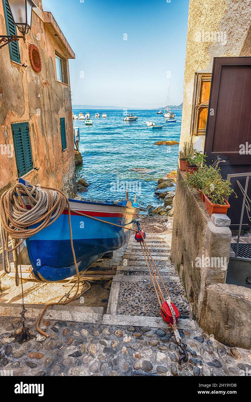 Picturesque streets and alleys in the seaside village of Chianalea ...
