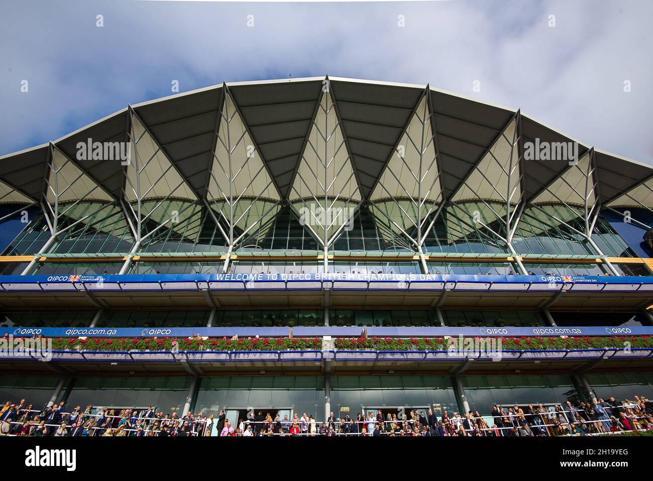 Ascot, Berkshire, UK. 16th October, 2021. The Grandstand at Ascot ...