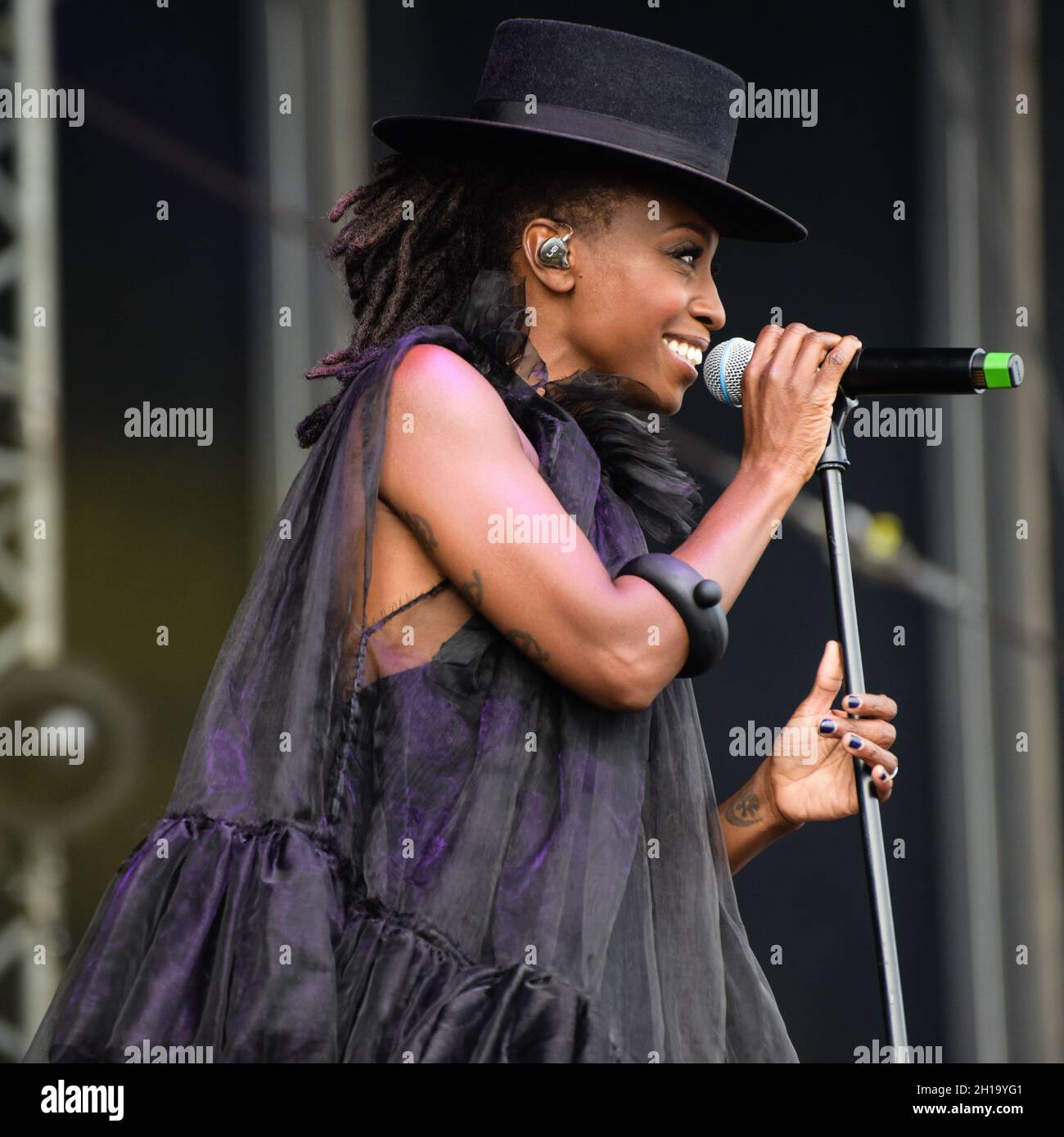 Skye edwards morcheeba hi-res stock photography and images - Alamy
