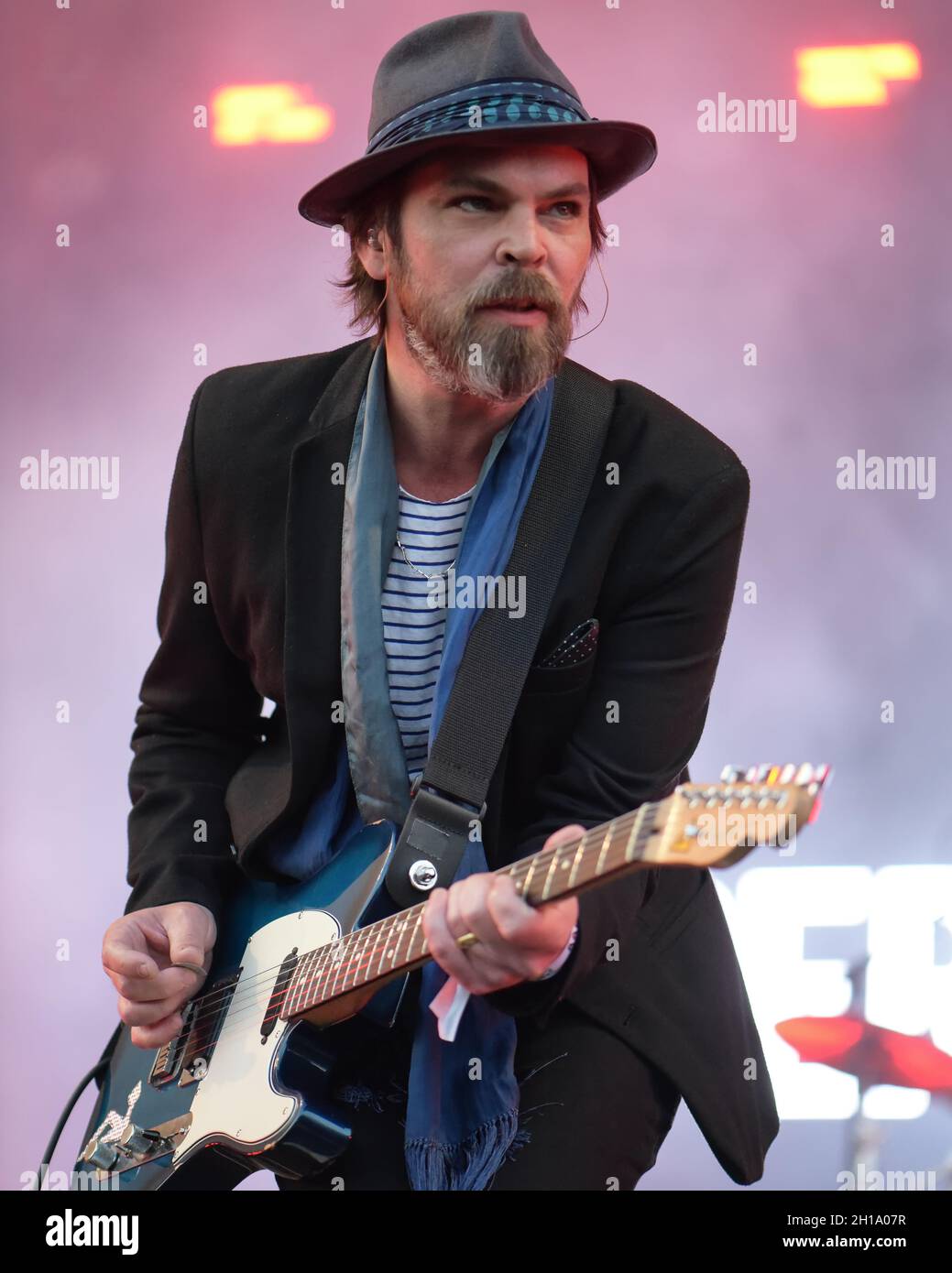 The supergrass hi-res stock photography and images - Alamy