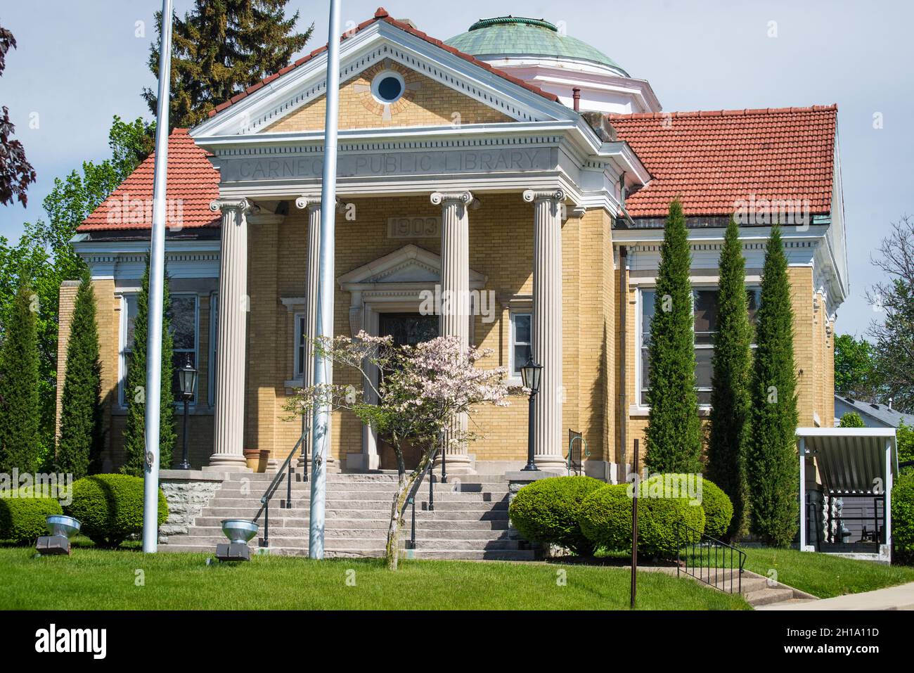 Carnegie grants hi-res stock photography and images - Alamy