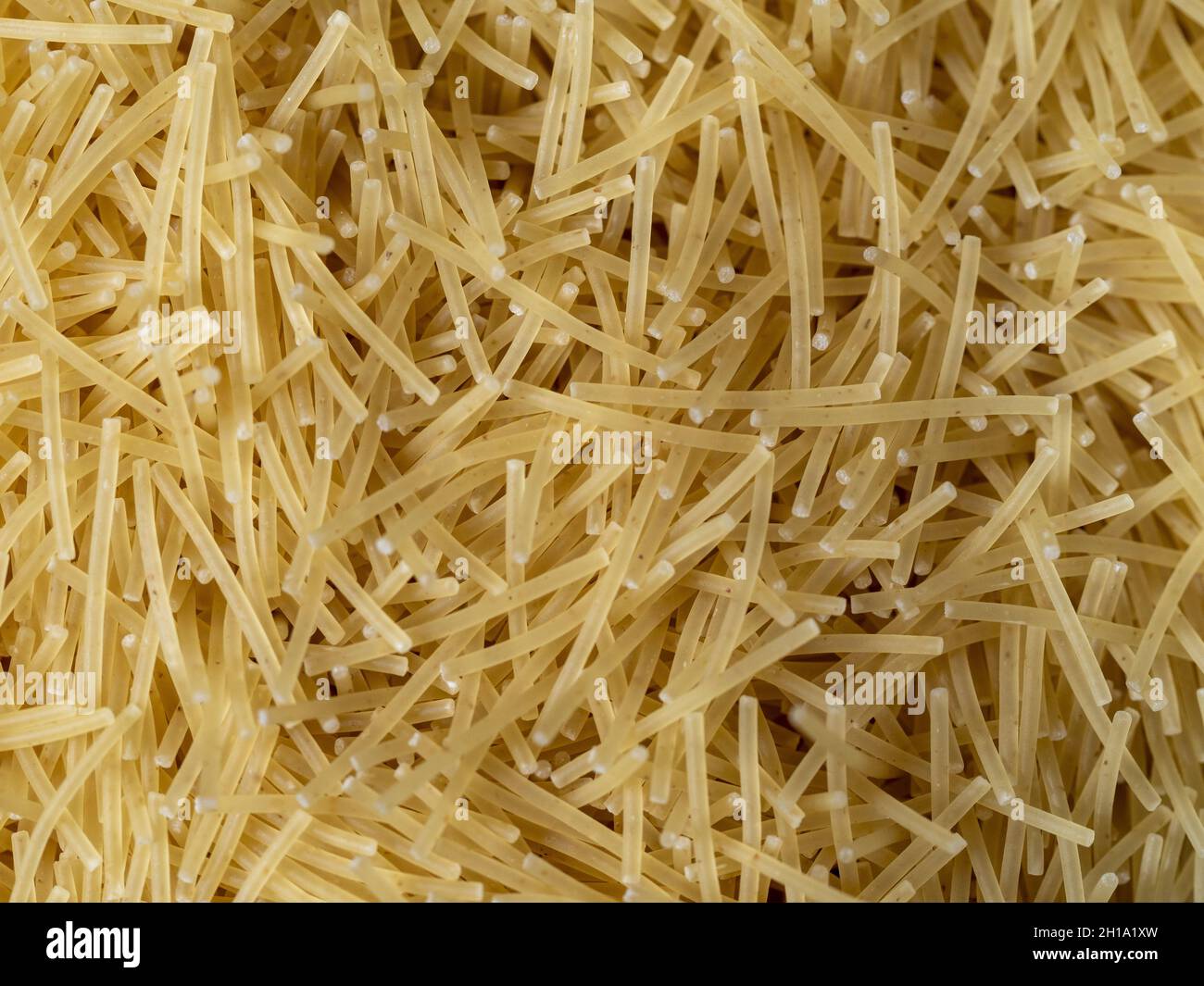 Short noodle hi-res stock photography and images - Alamy