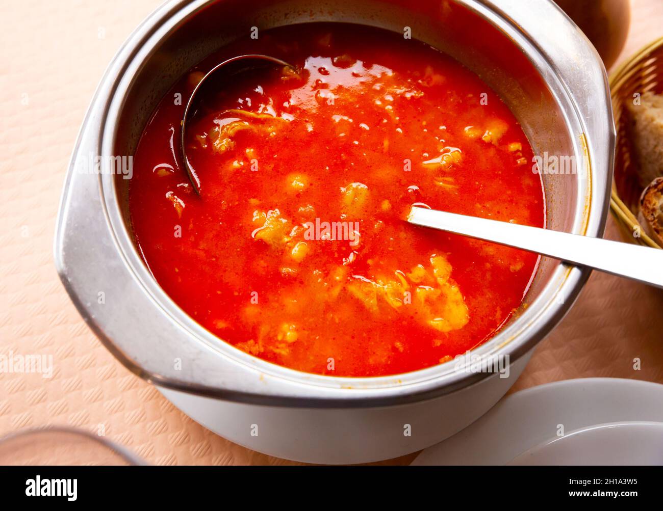 Food callos with chickpeas, pepper and beef tripe, served in bowl Stock ...