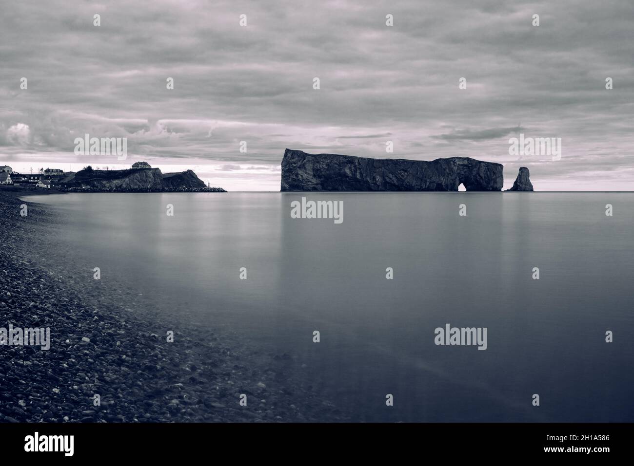 Perce rock hi-res stock photography and images - Alamy