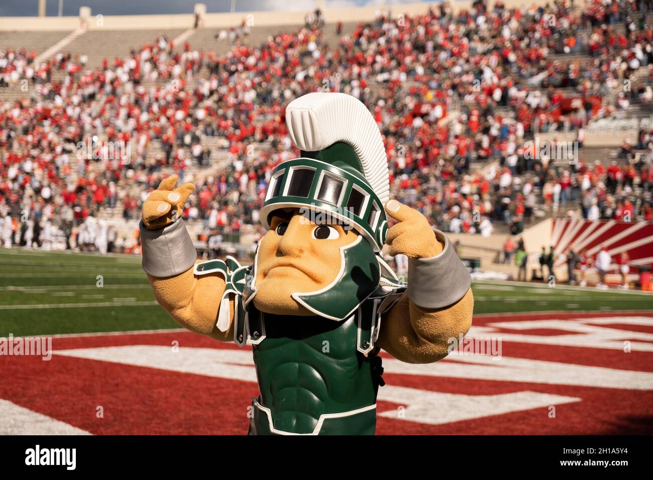BLOOMINGTON, UNITED STATES - 2021/10/16: The Michigan State mascot ...