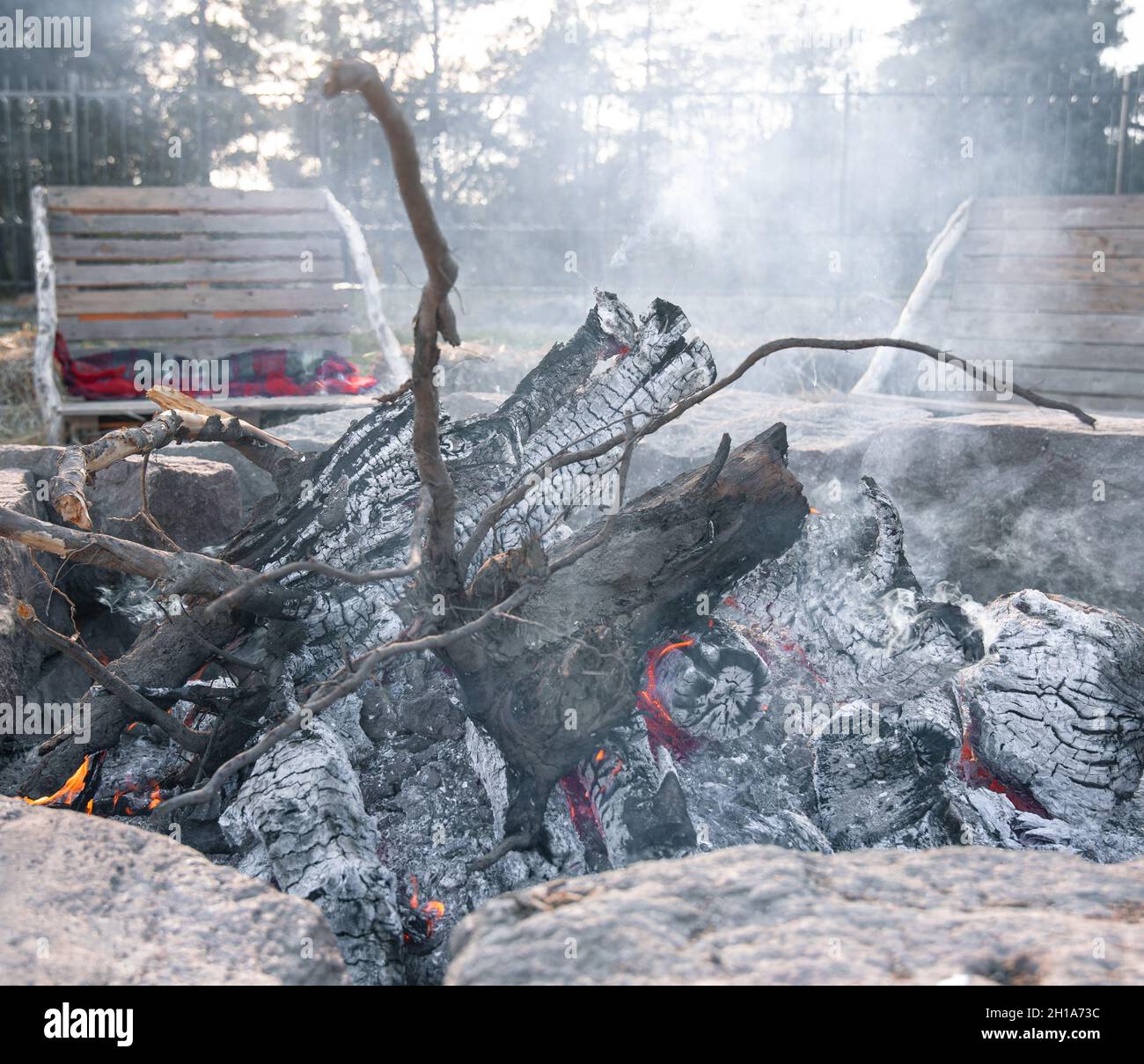 Extinct campfire hi-res stock photography and images - Alamy