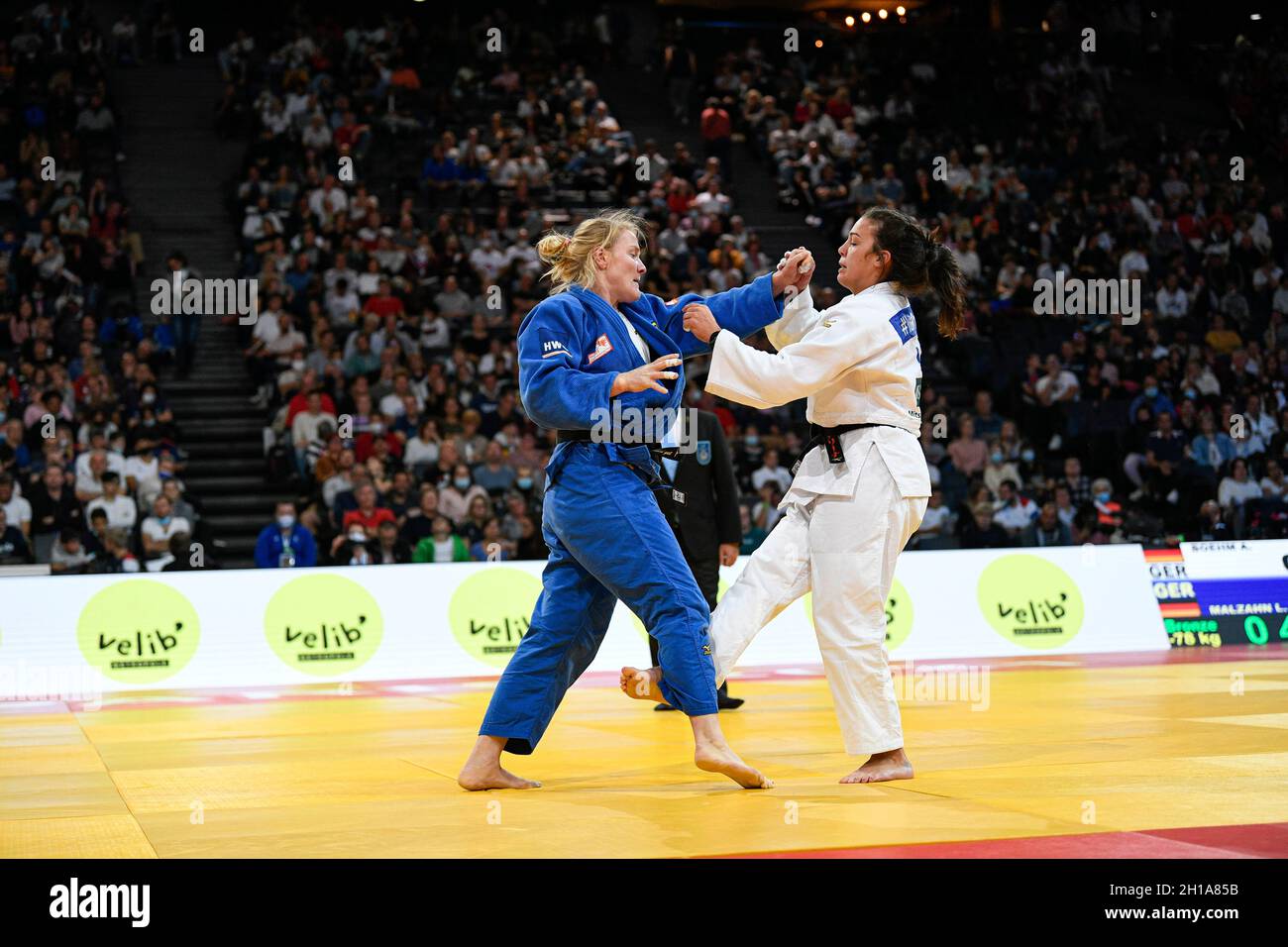 Women -78 kg, Alina BOEHM (white) of Germany and Luise MALZAHN of ...