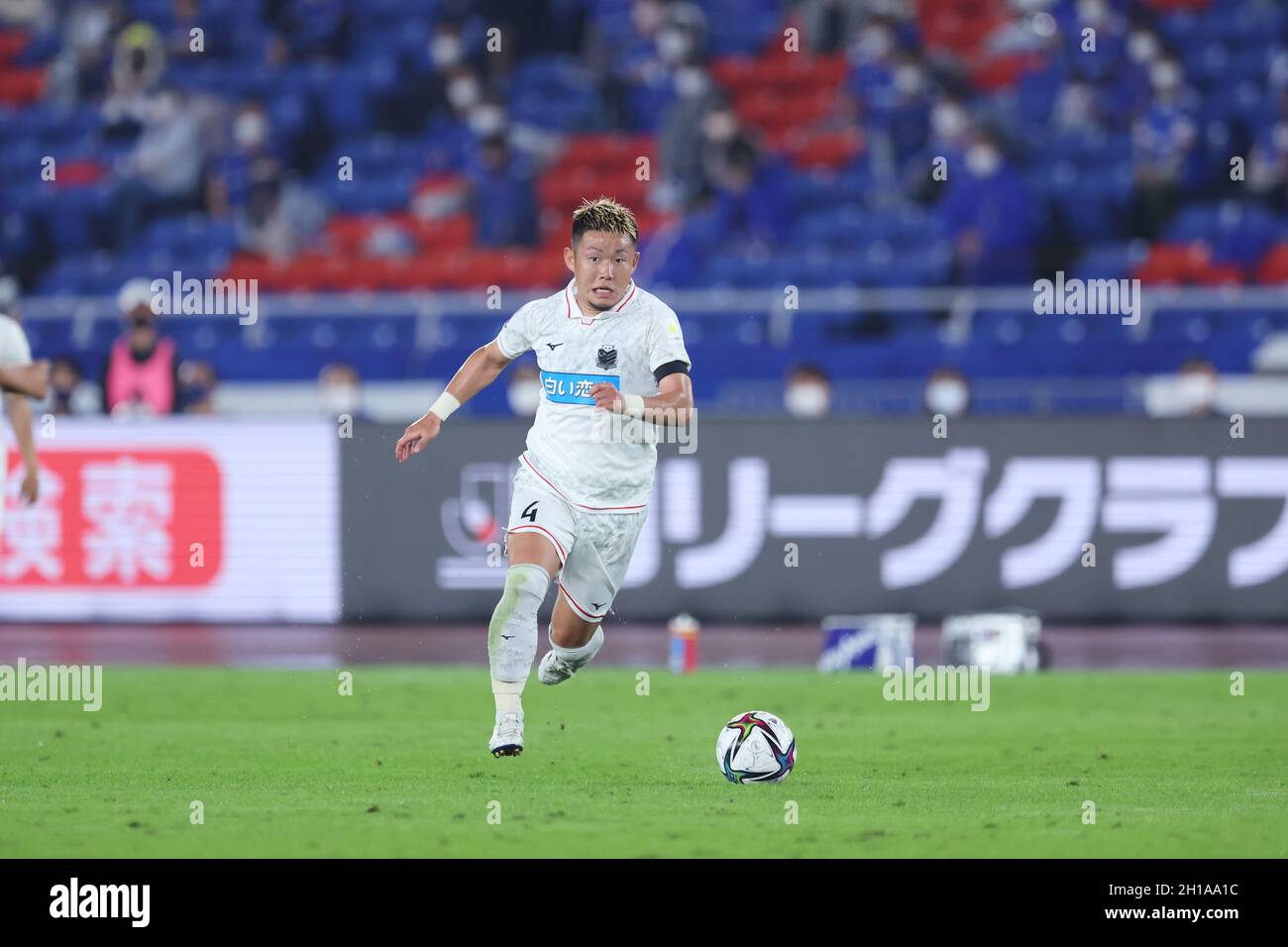 Nissan Stadium, Kanagawa, Japan. 16th Oct, 2021. Daiki Suga (Consadole), OCTOBER 16, 2021 ...
