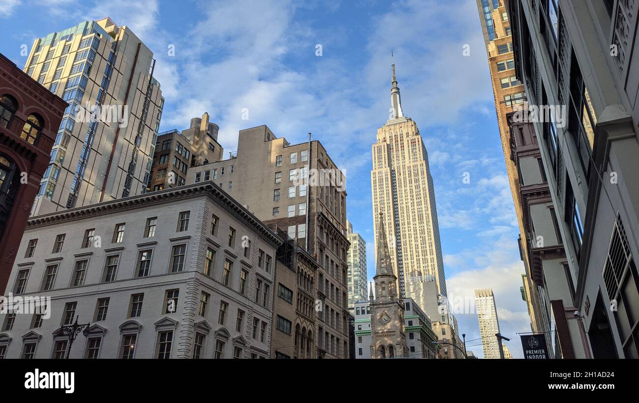 Nyc empire stste building hi-res stock photography and images - Alamy