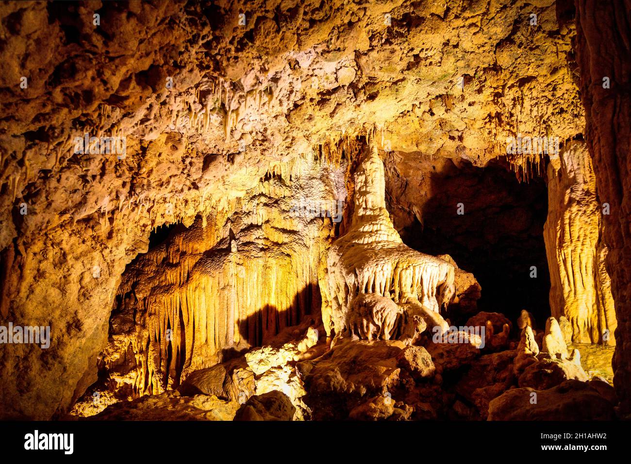 Florida limestone cavern hi-res stock photography and images - Alamy