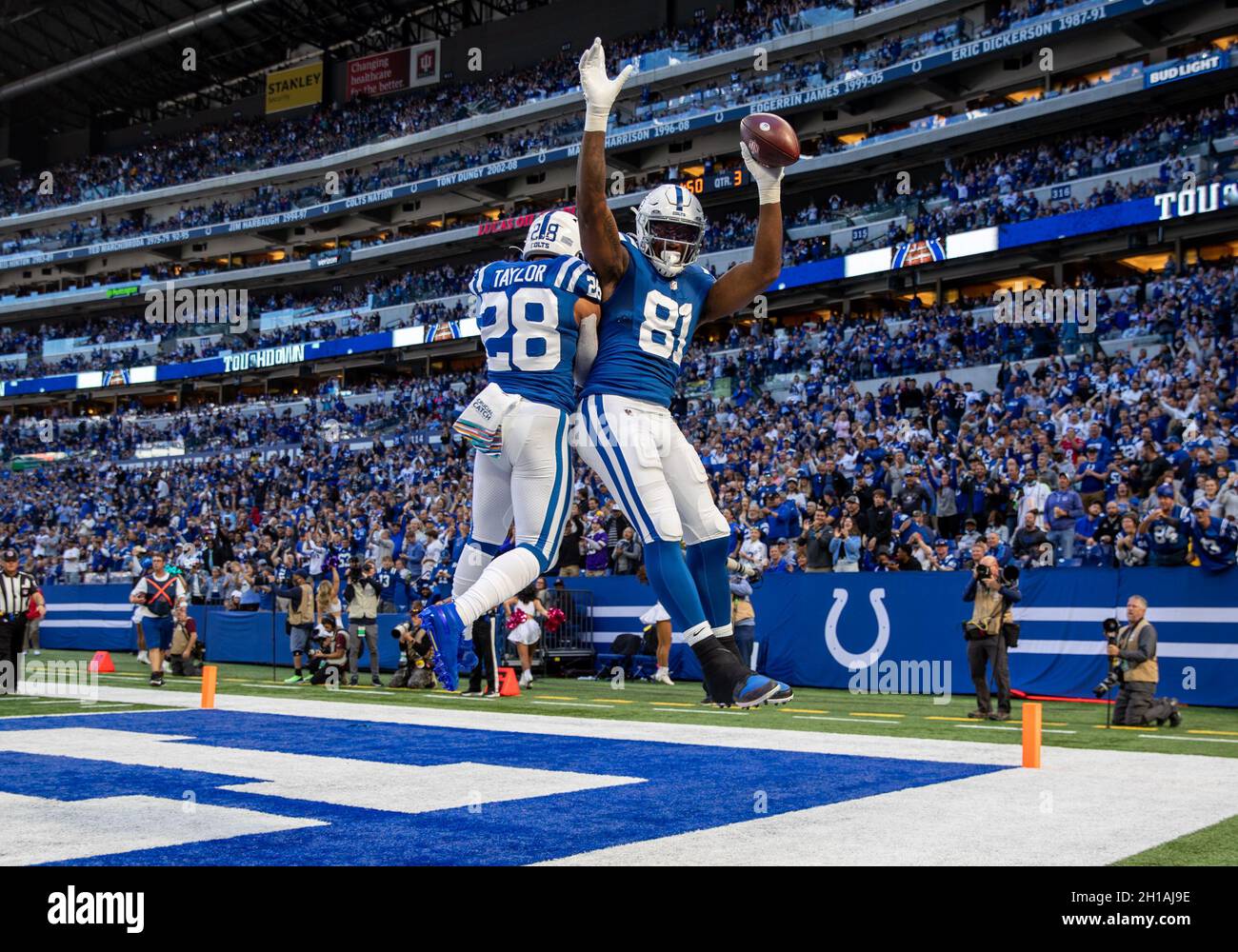 Taylor cox hi-res stock photography and images - Alamy