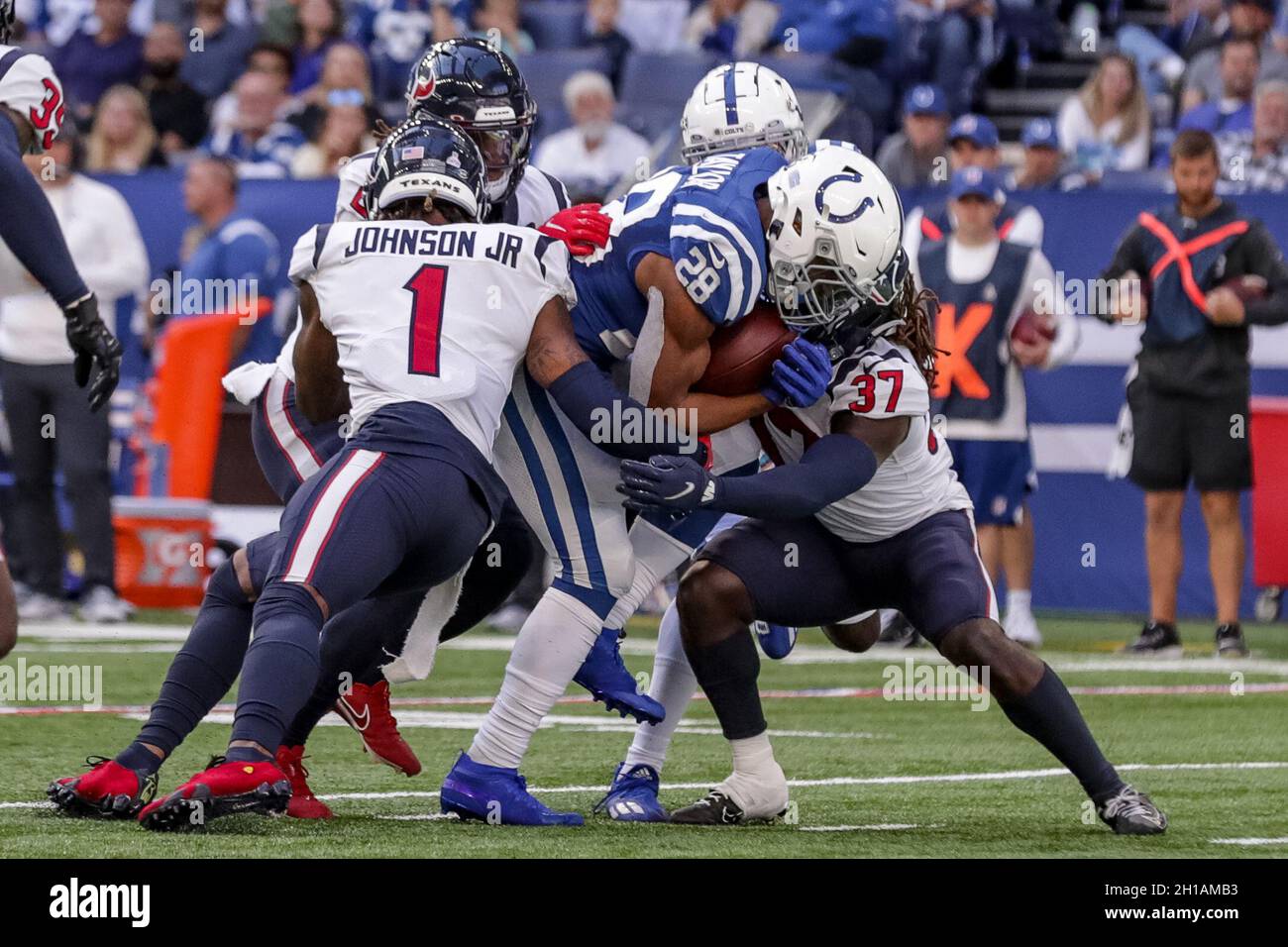 Indianapolis, Indiana, USA. 17th Oct, 2021. Indianapolis Colts running ...