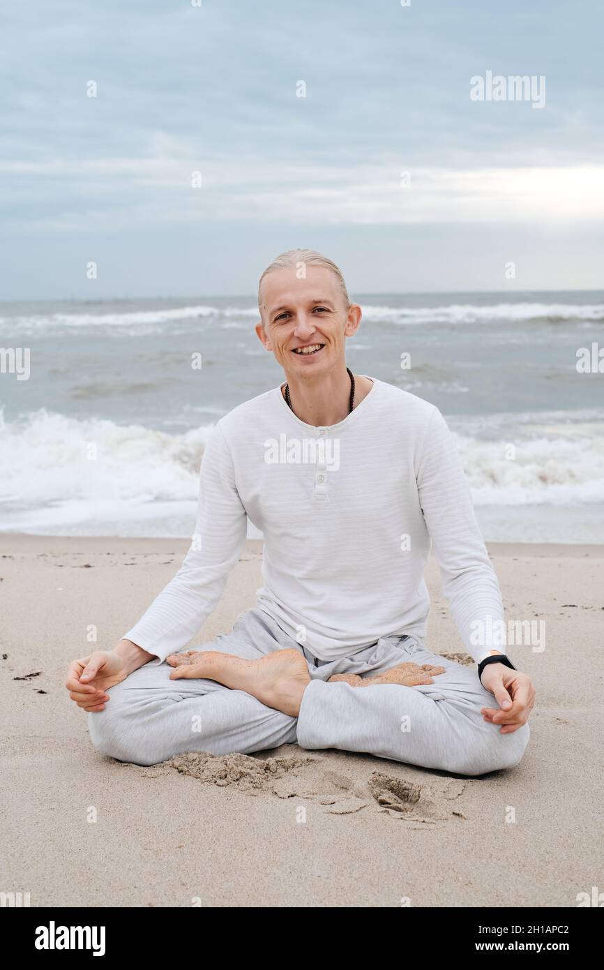 Self awareness man hi-res stock photography and images - Alamy