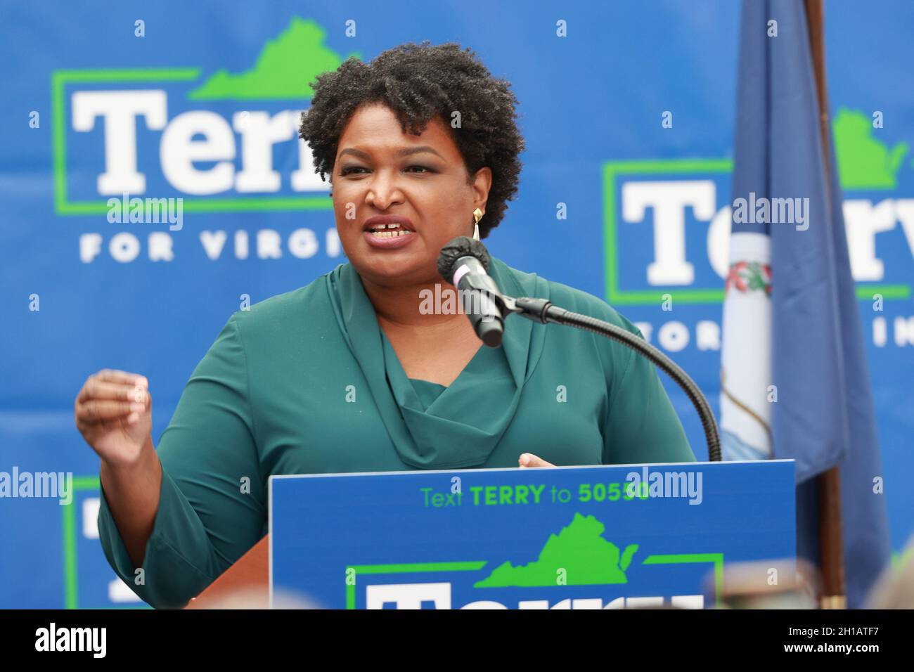 Stacey abrams rally hi-res stock photography and images - Alamy