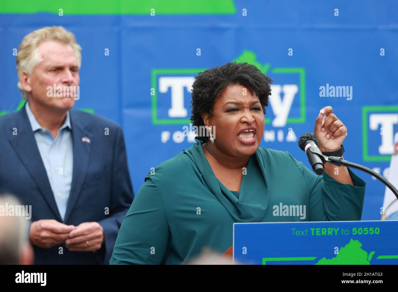 Stacey abrams rally hi-res stock photography and images - Alamy