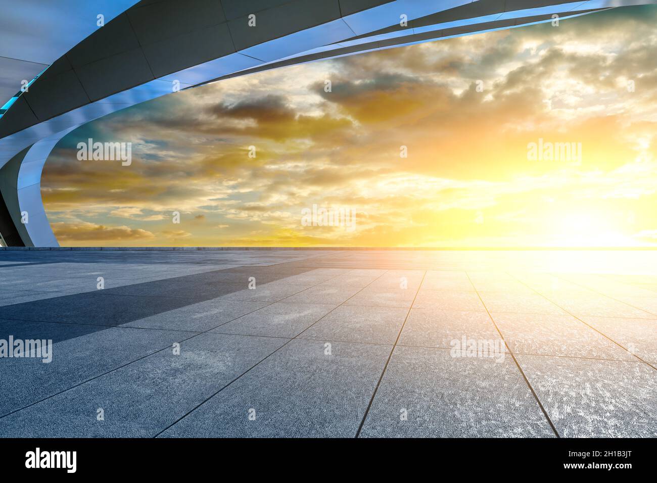 Empty square hi-res stock photography and images - Alamy