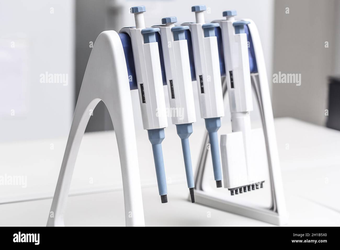 Lab analyzing equipment Stock Photo - Alamy