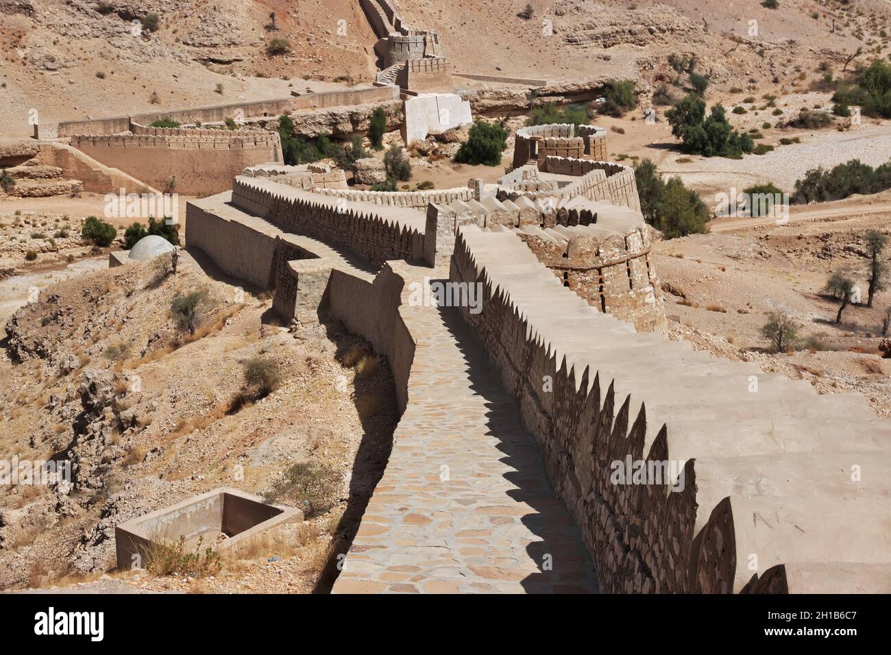 Ranikot Fort, Great Wall of Sindh, vinatge ruins in Pakistan Stock ...