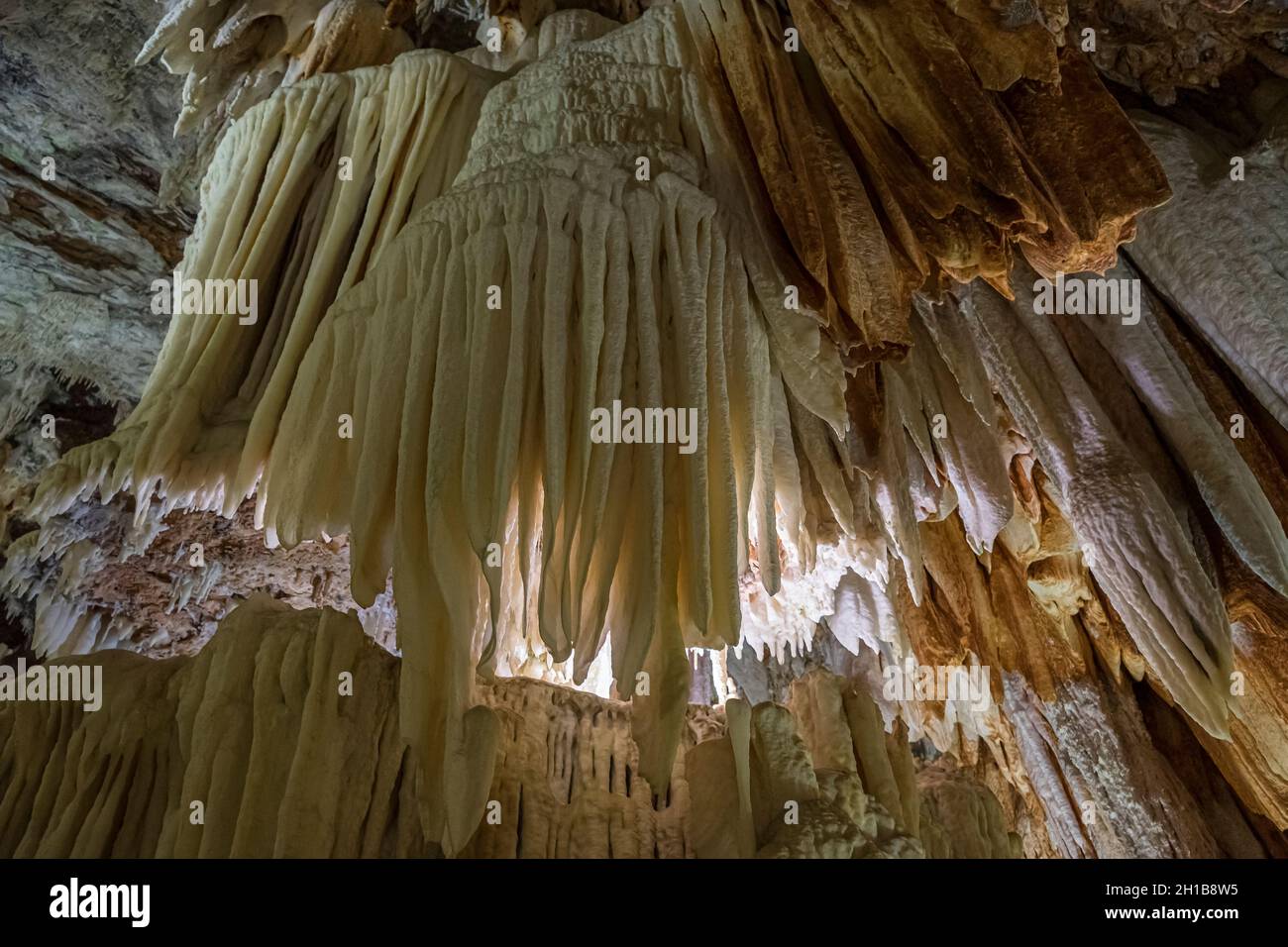 Mineral, Formation of stalactites and stalagmites inside an ancient ...