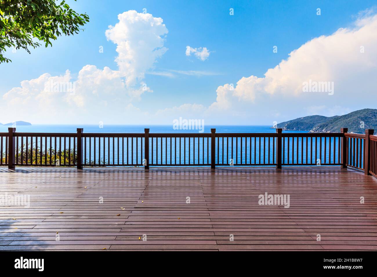 Wooden observation deck and beautiful sea scenery Stock Photo - Alamy