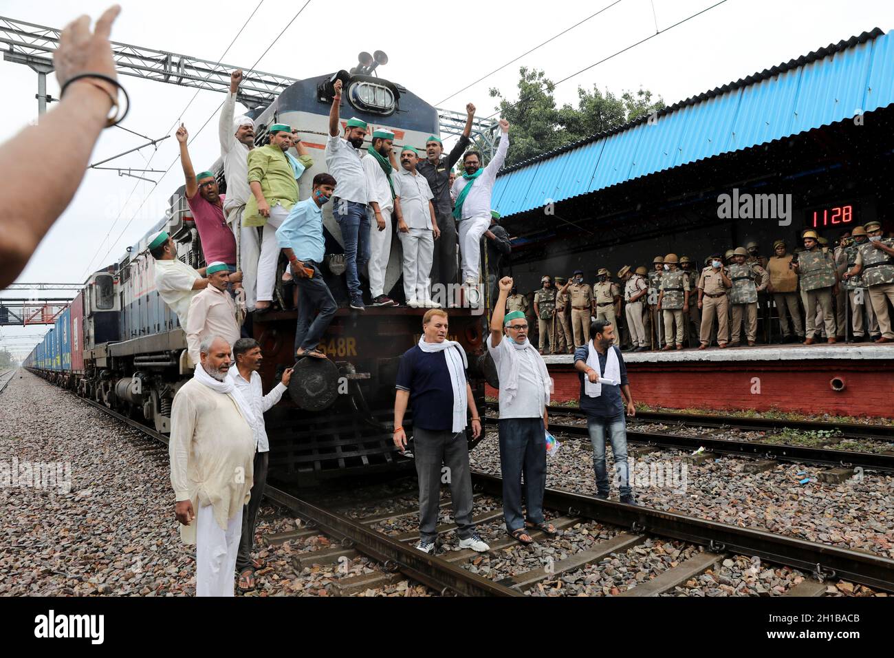 Uttar pradesh police car hi-res stock photography and images - Alamy