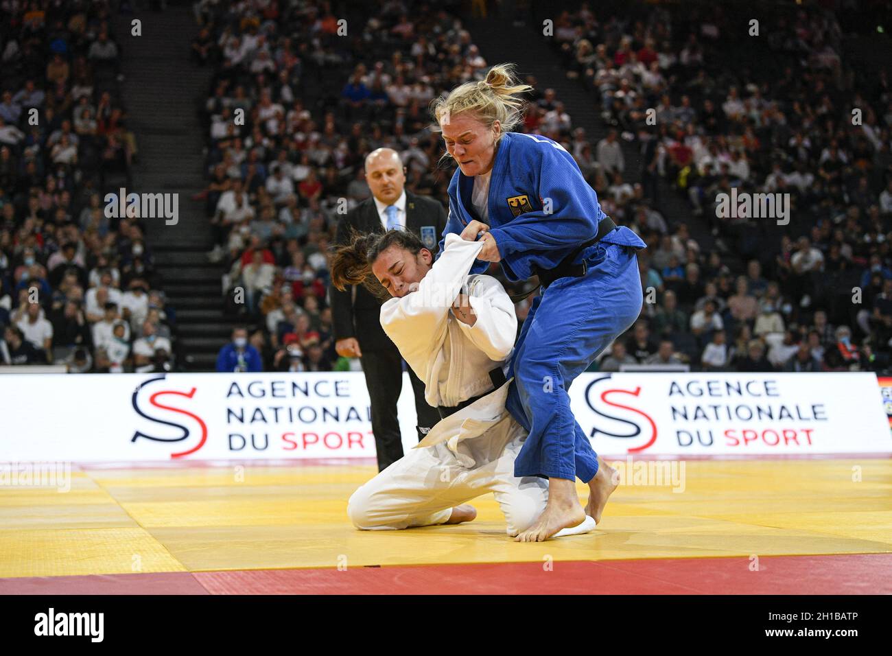 Women -78 kg, Alina BOEHM (white) of Germany and Luise MALZAHN of ...
