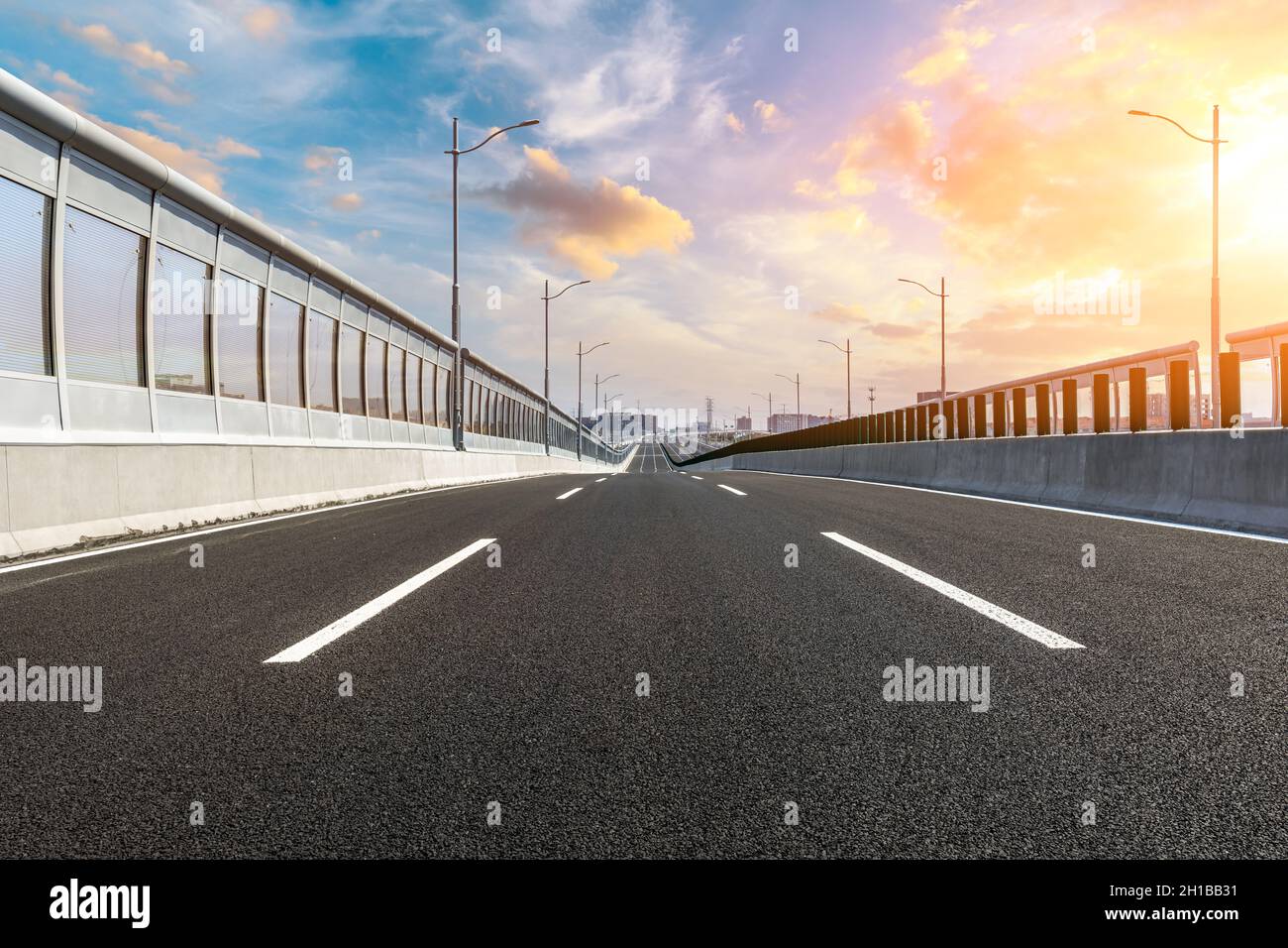 Beautiful freeway hi-res stock photography and images - Alamy