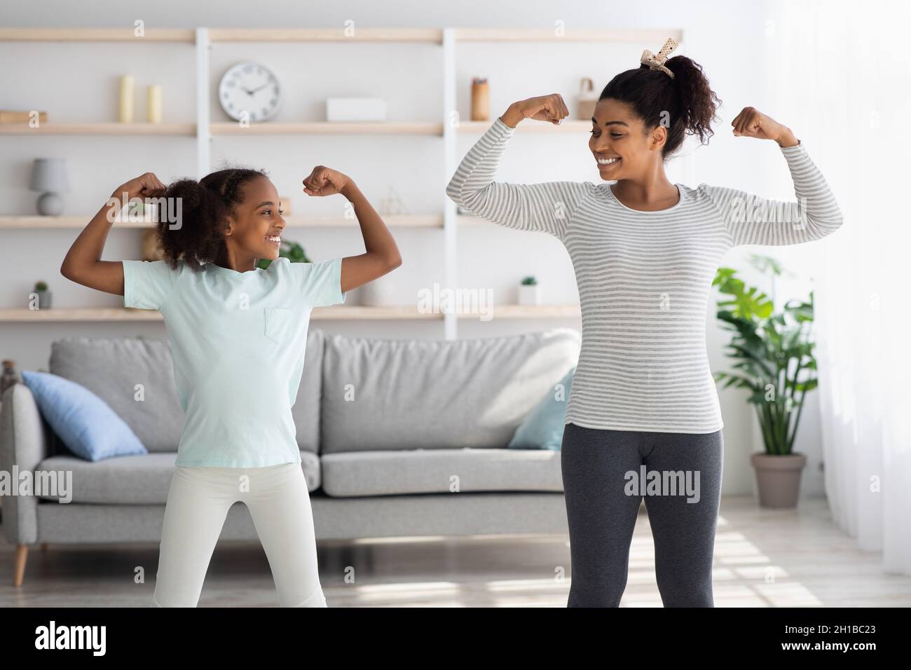 Bonding exercises hi-res stock photography and images - Alamy