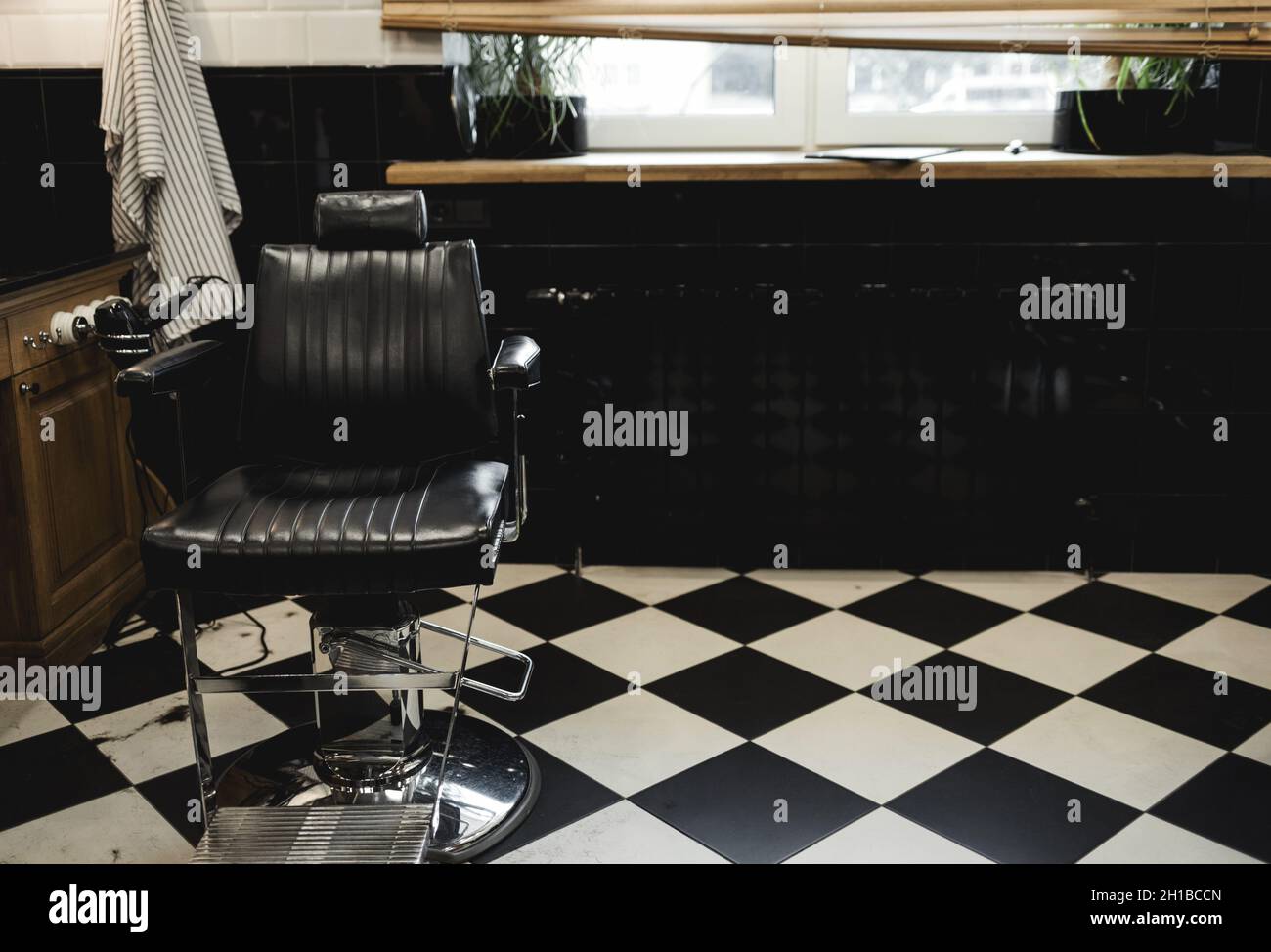Old barbershop interior hi-res stock photography and images - Alamy